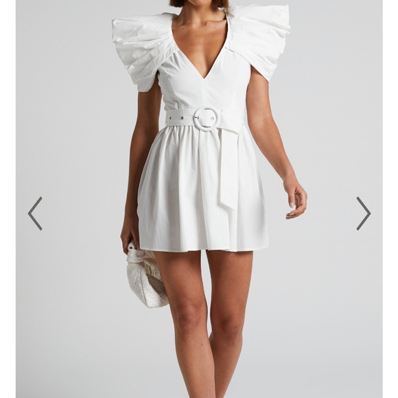 Showpo. | Dresses | Nwt Showpo Haydie Mini Dress Exaggerated Shoulder ...